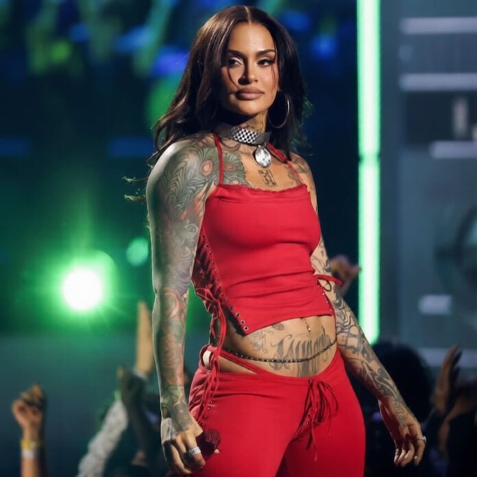Kehlani Sings ‘Folded’ At The 2026 iHeartRadio Music Awards & Wins R&B ...